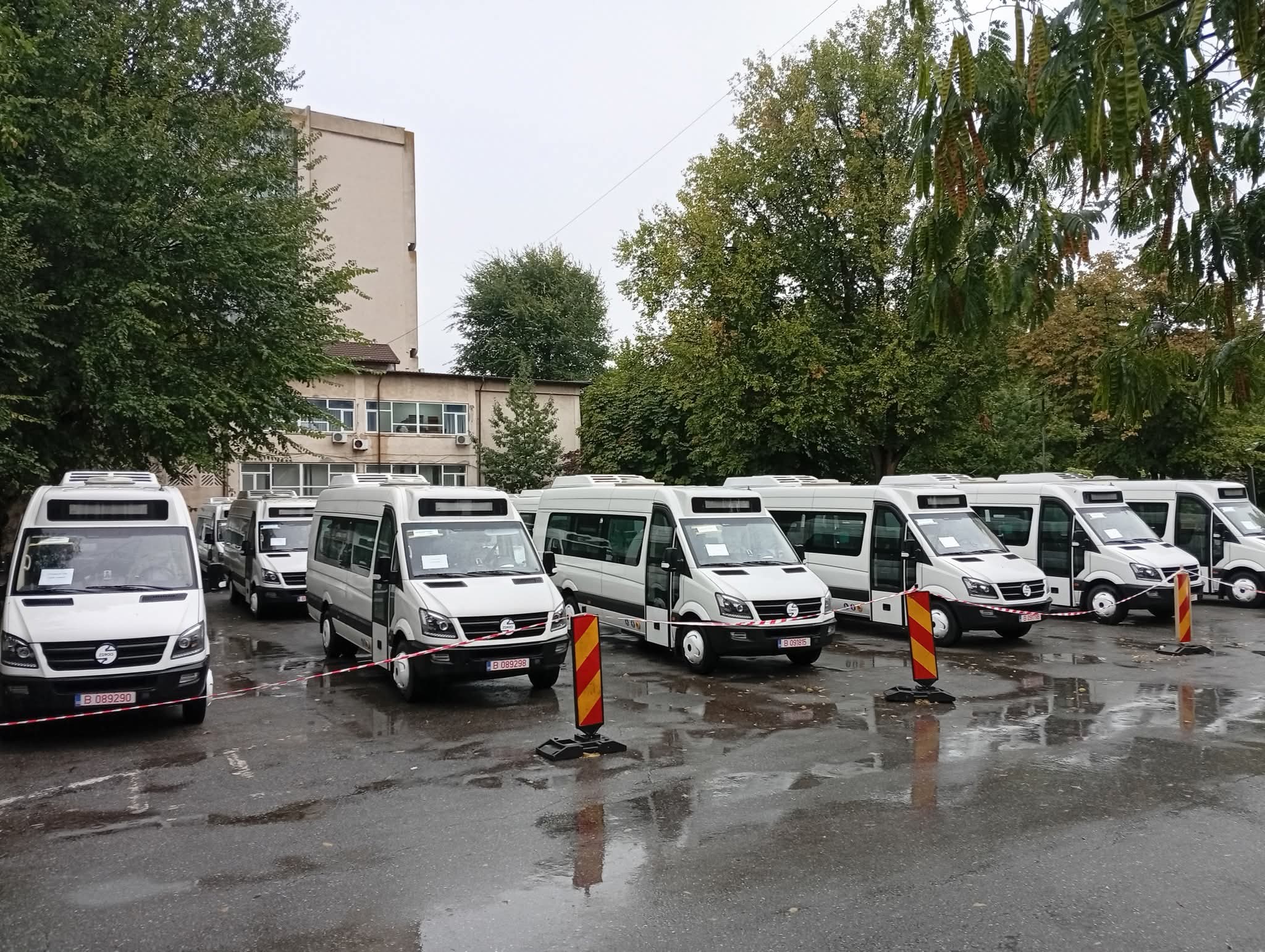 Alte 17 microbuze electrice pentru elevii din Teleorman! Adrian Gâdea ...